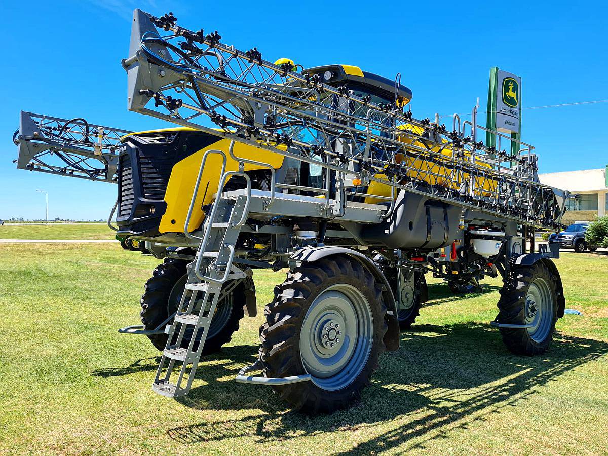 Pulverizadora Pla SIA 3300 Motor Delantero, 32 Hierro - Agroads