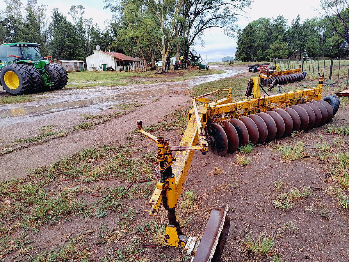 2 Arados Rastra Agrometal con Cajones Sembradores - Agroads
