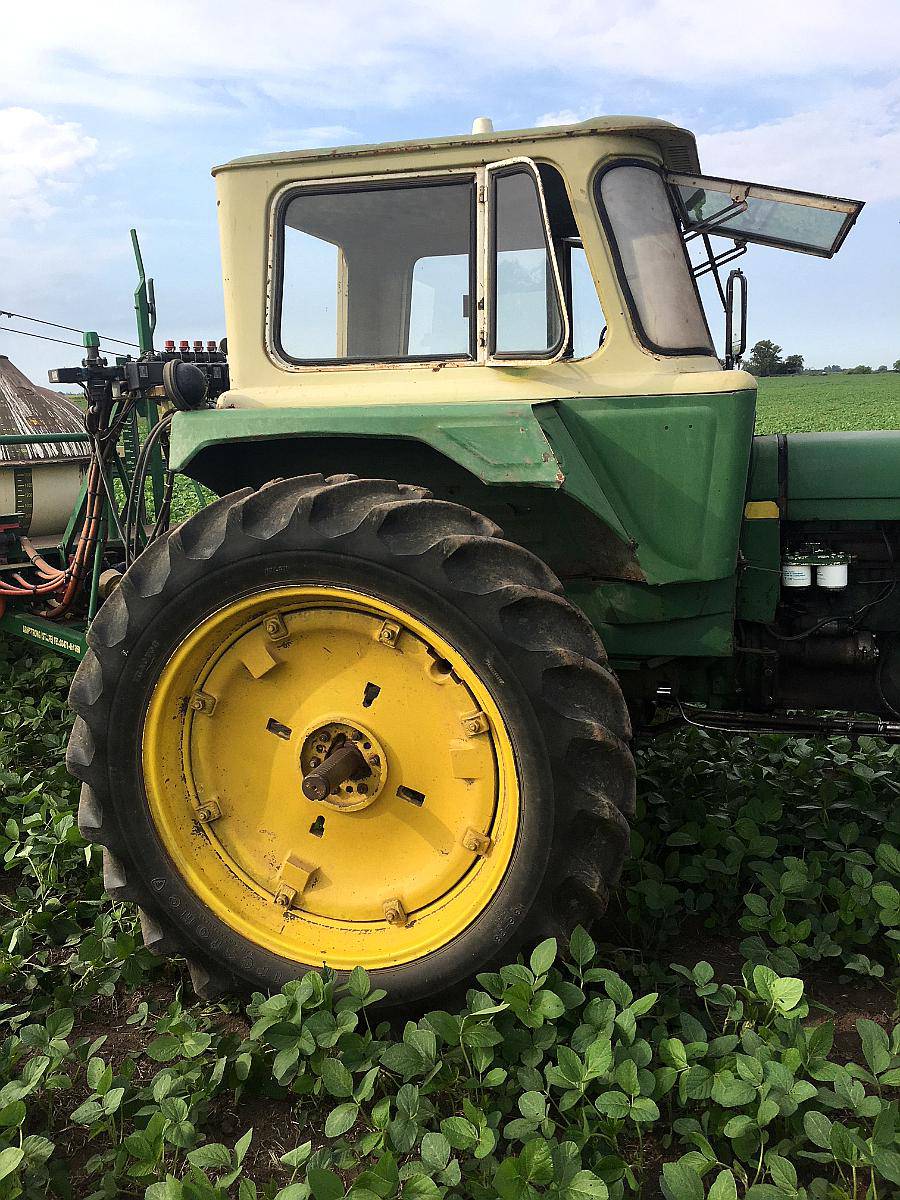 Tractor John Deere 2730, Rodado 15.5-38 - Año: 1981 - Agroads