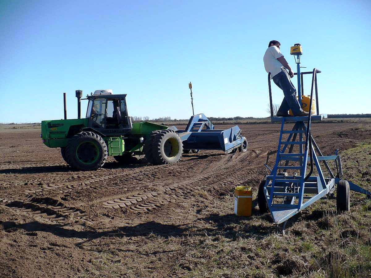 Palón Nivelador 8mt3 con Soporte para Equipo Láser - Agroads (cod: 339132)
