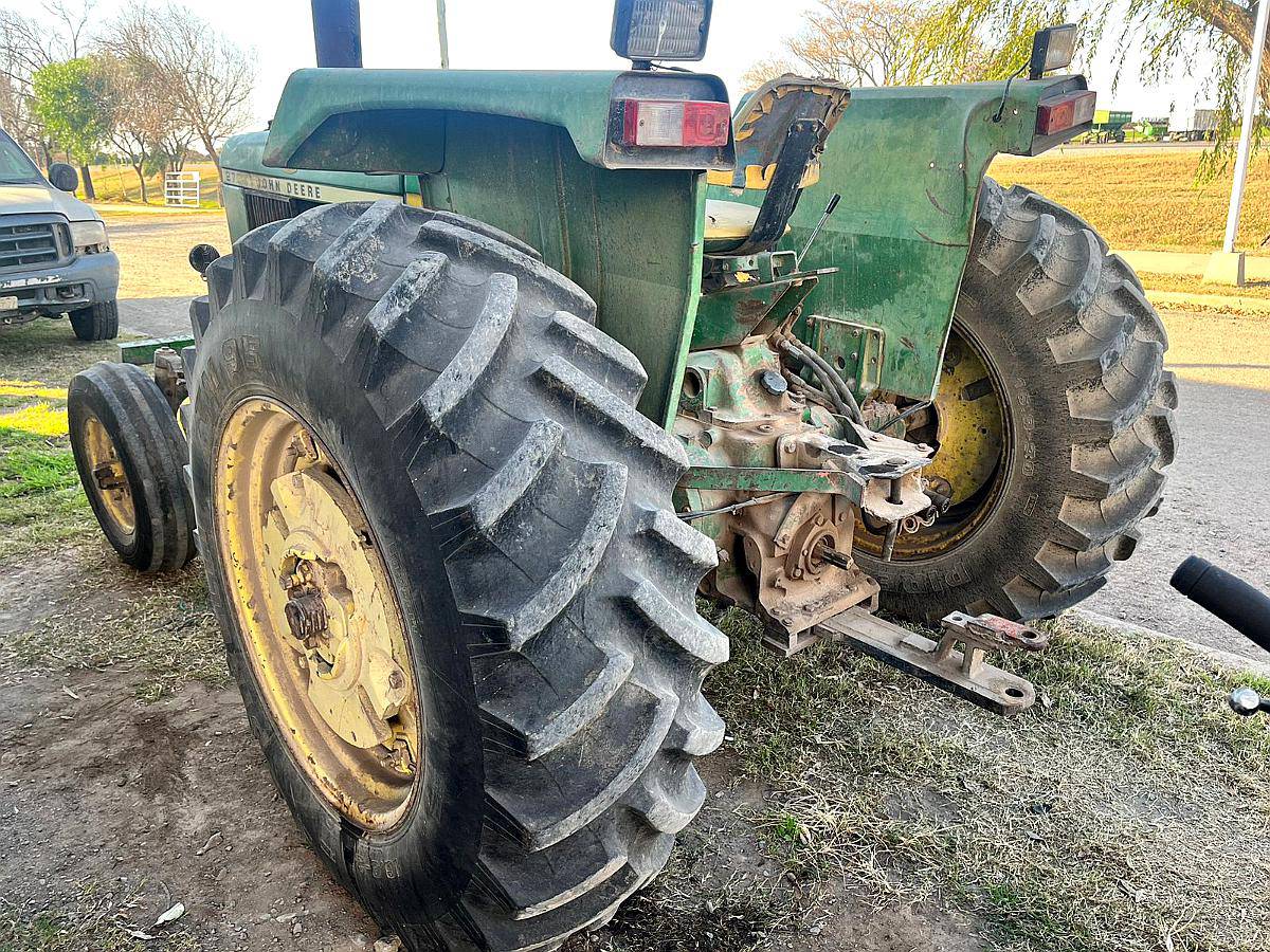 Tractor John Deere 2730. Mod. 80. 70 HP. - Año: 1980 - Agroads