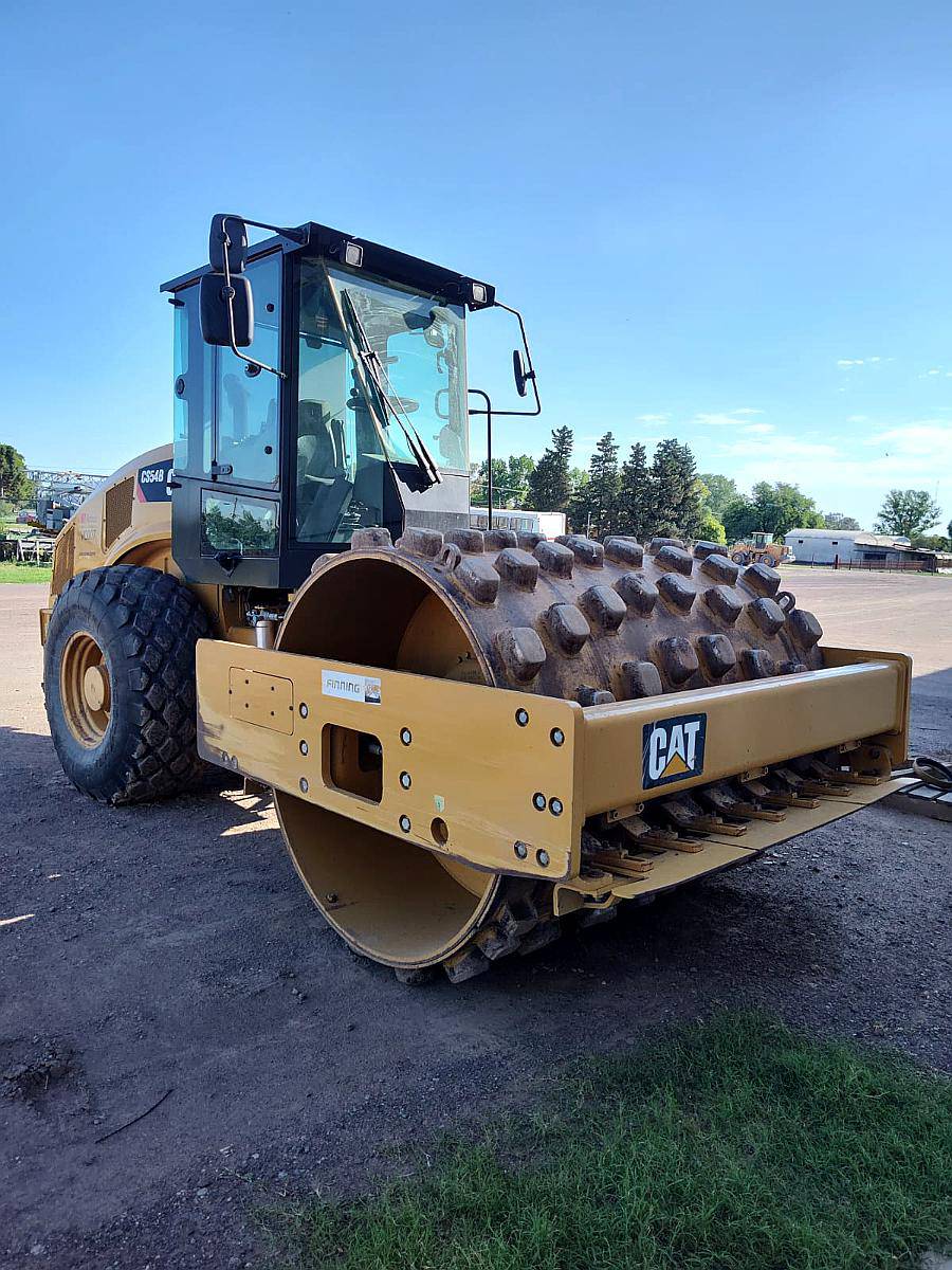 Compactador CAT Cs54b año 2017. con 4050 HS. Pata Cabra - Agroads