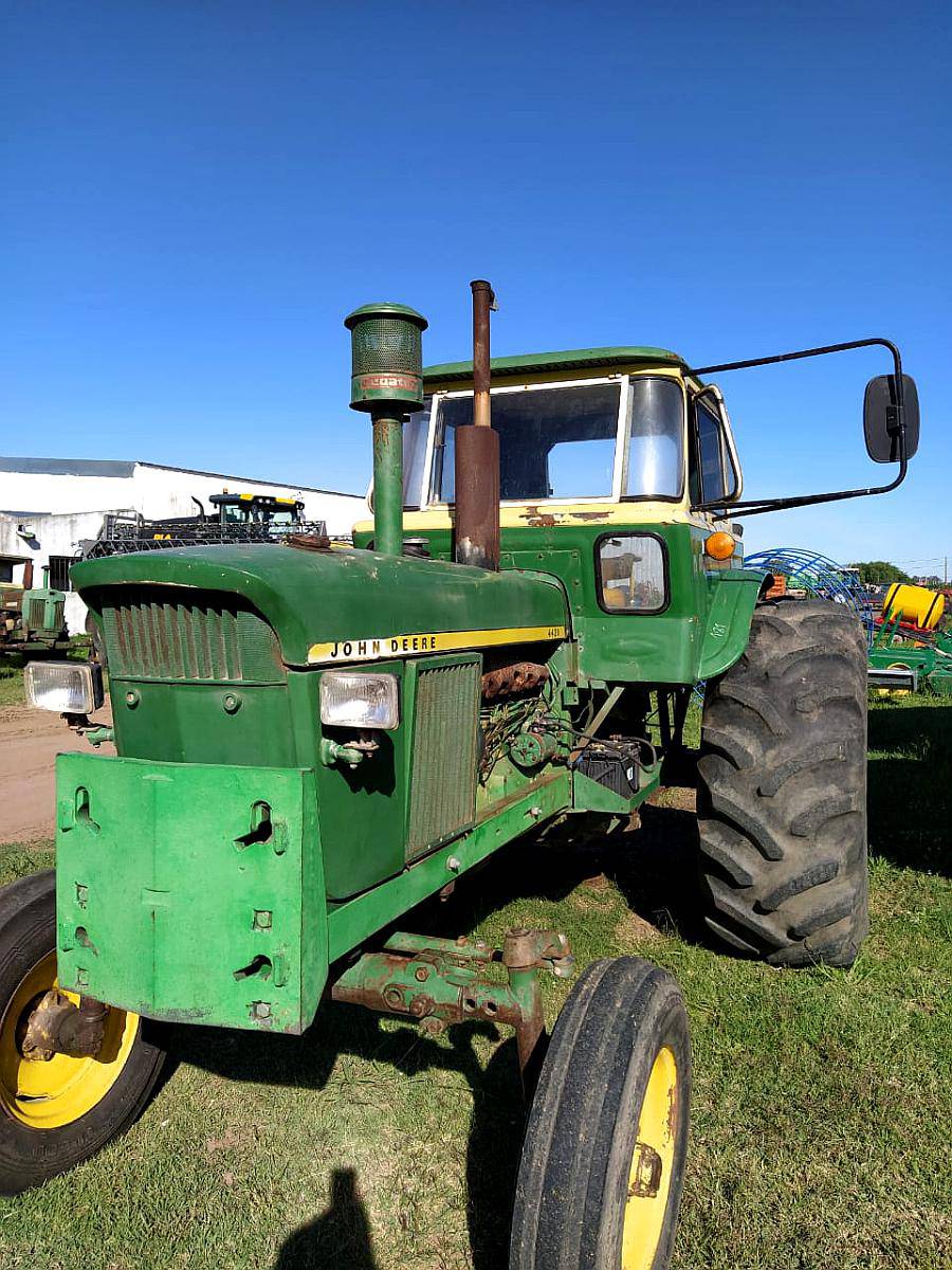Tractor John Deere 4420 - Agroads