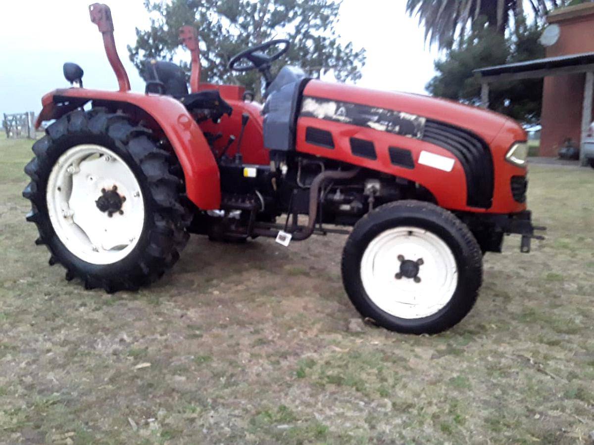 Tractor Hanomag con 3 Puntos Impecable - Año: 2016 - Agroads