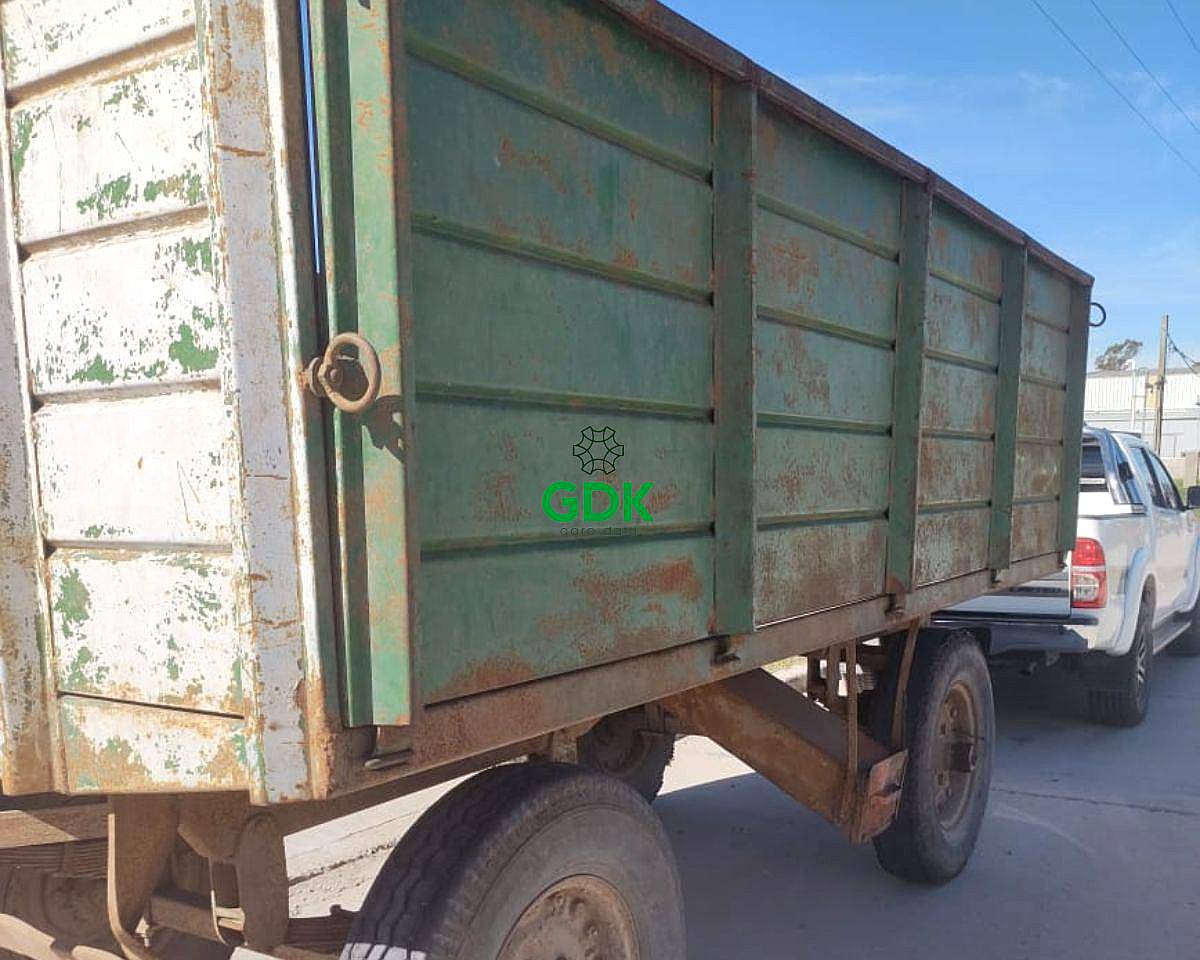 Acoplado Playo Santinato 8tn. Usado - $ 3.900.000 - Agroads