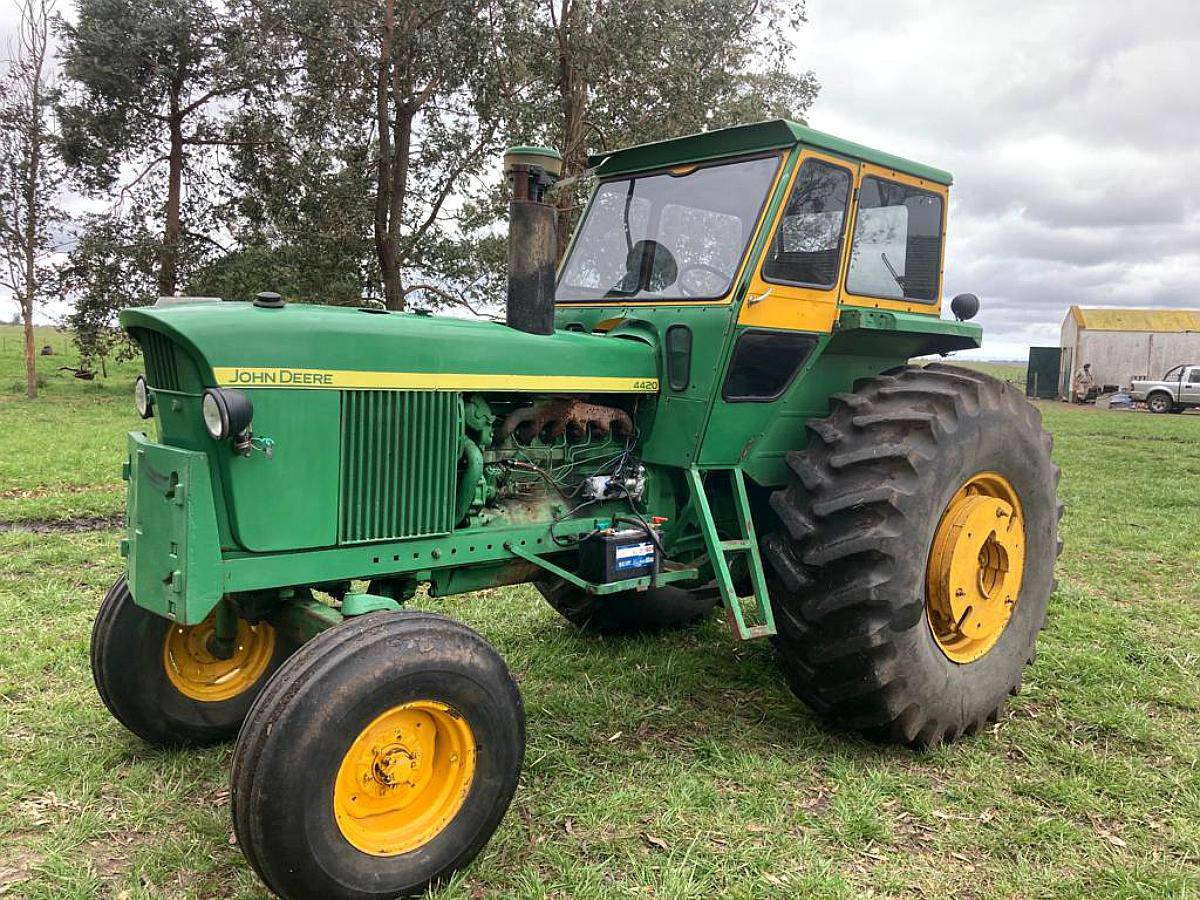 Tractor John Deere 4420 con Rodado 23.1x30, muy Bueno - Agroads