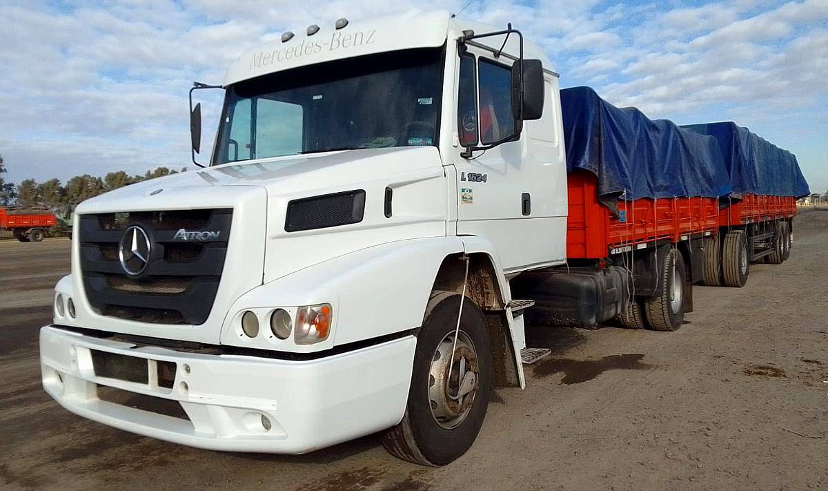 Mercedes-benz 1624 Modelo 2014 Yombu Modelo 2018 9,30m - Agroads