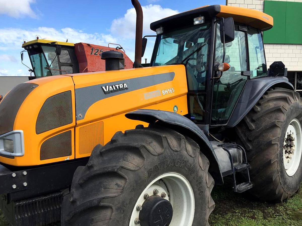Tractor Valtra Impecable Estado - Año: 2010 - Agroads