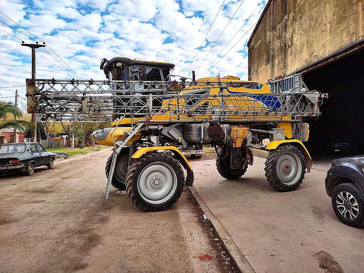 Fumigadora Pla 3500 Botalon de 30 Metros - Año: 2009 - Agroads