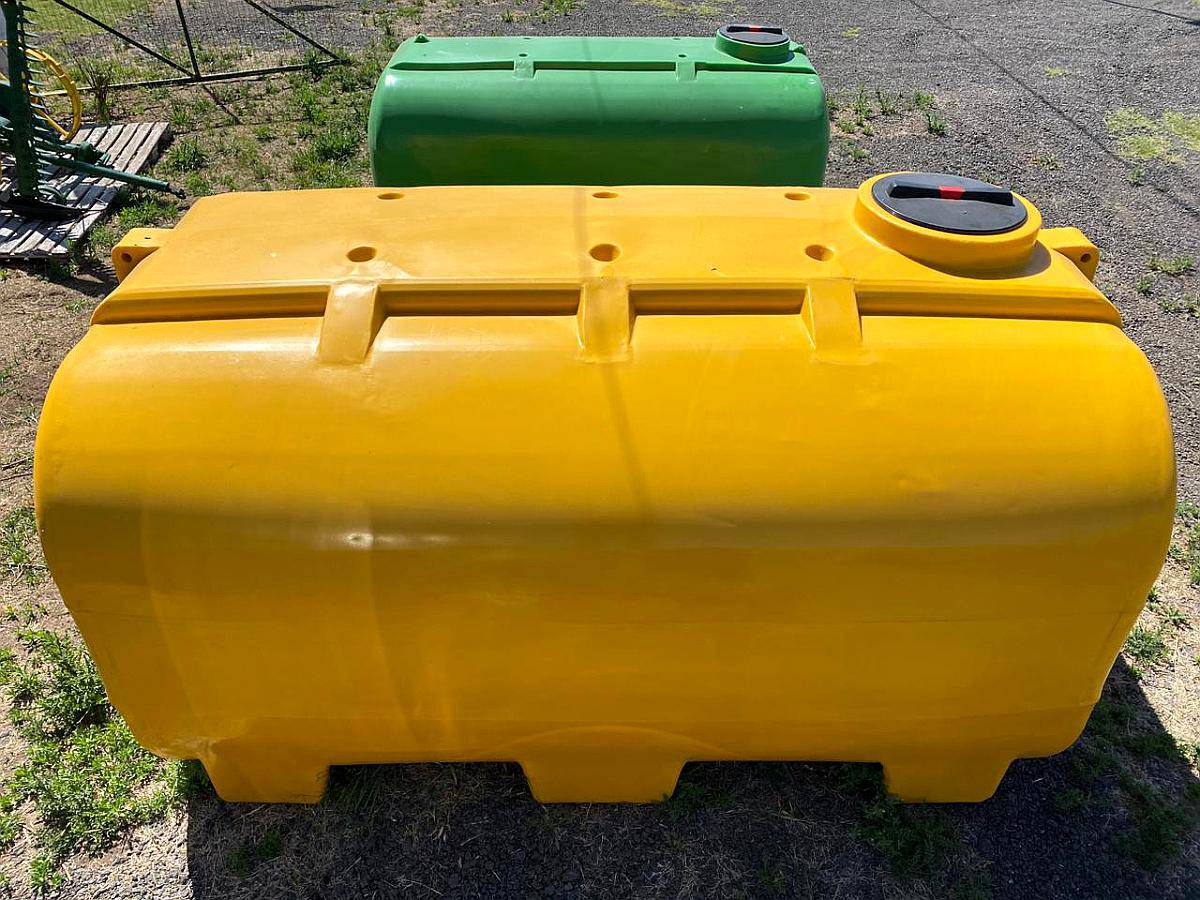 Tanque de Plástico Polietileno 8000 Litros Rompeolas - Agroads