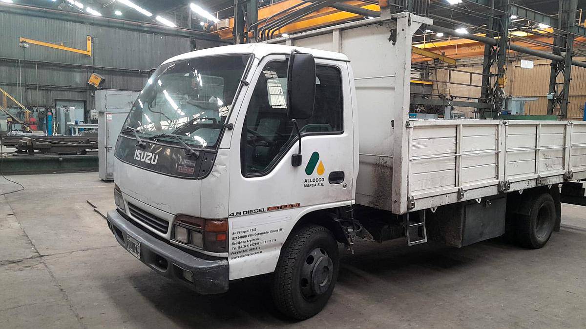 Camion Isuzu NPR Turbo 4.8 - Año: 2000 - u$s 15.000 - Agroads
