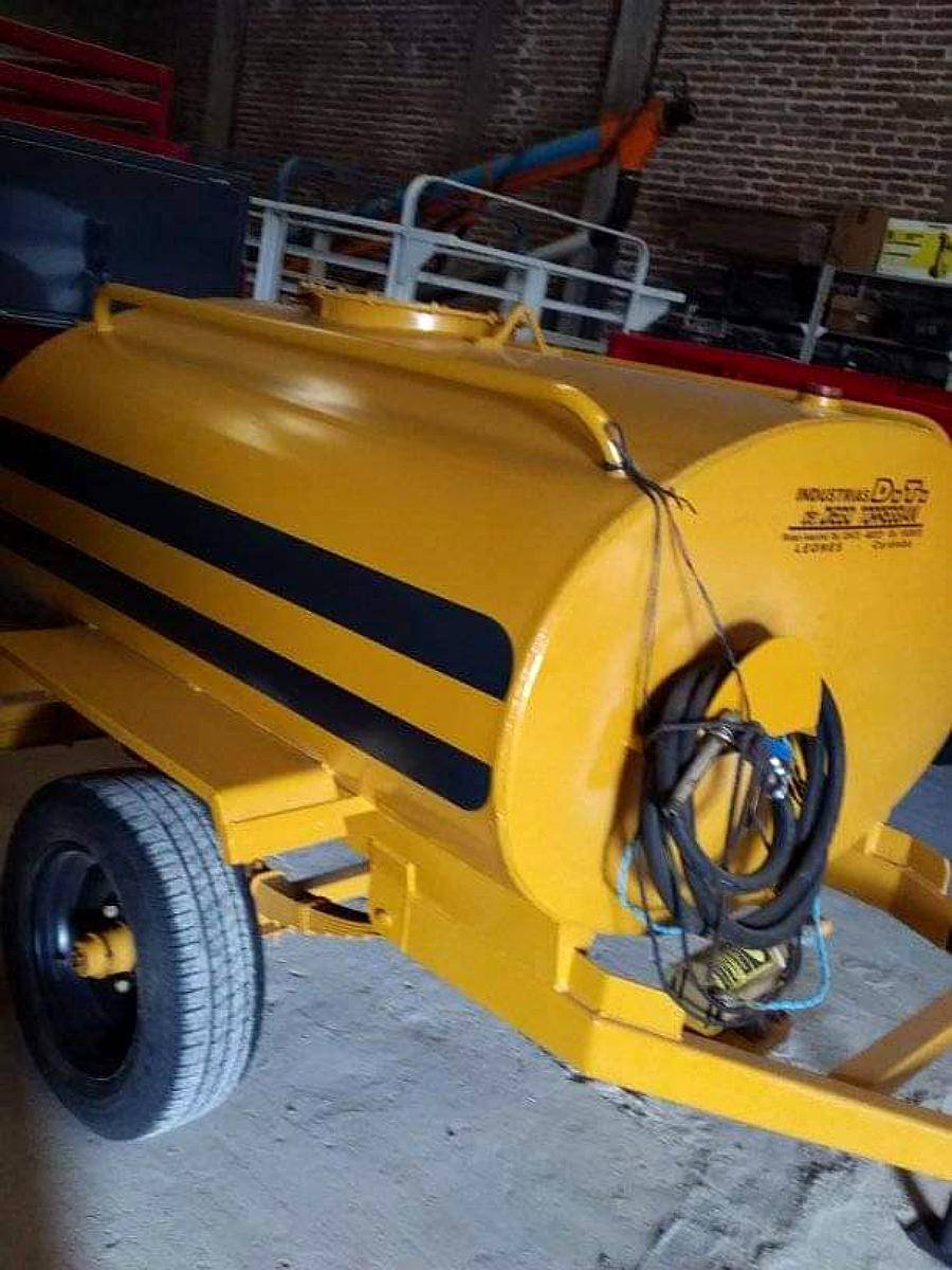 Cisterna 1500 Lts con Bomba - Año: 2021 - Agroads