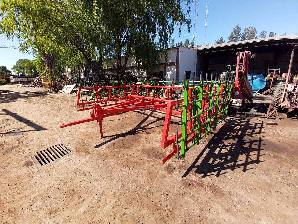 Balanzon Budassi con 7 Cuerpos de Rastra de 30 Dientes - Agroads (cod ...