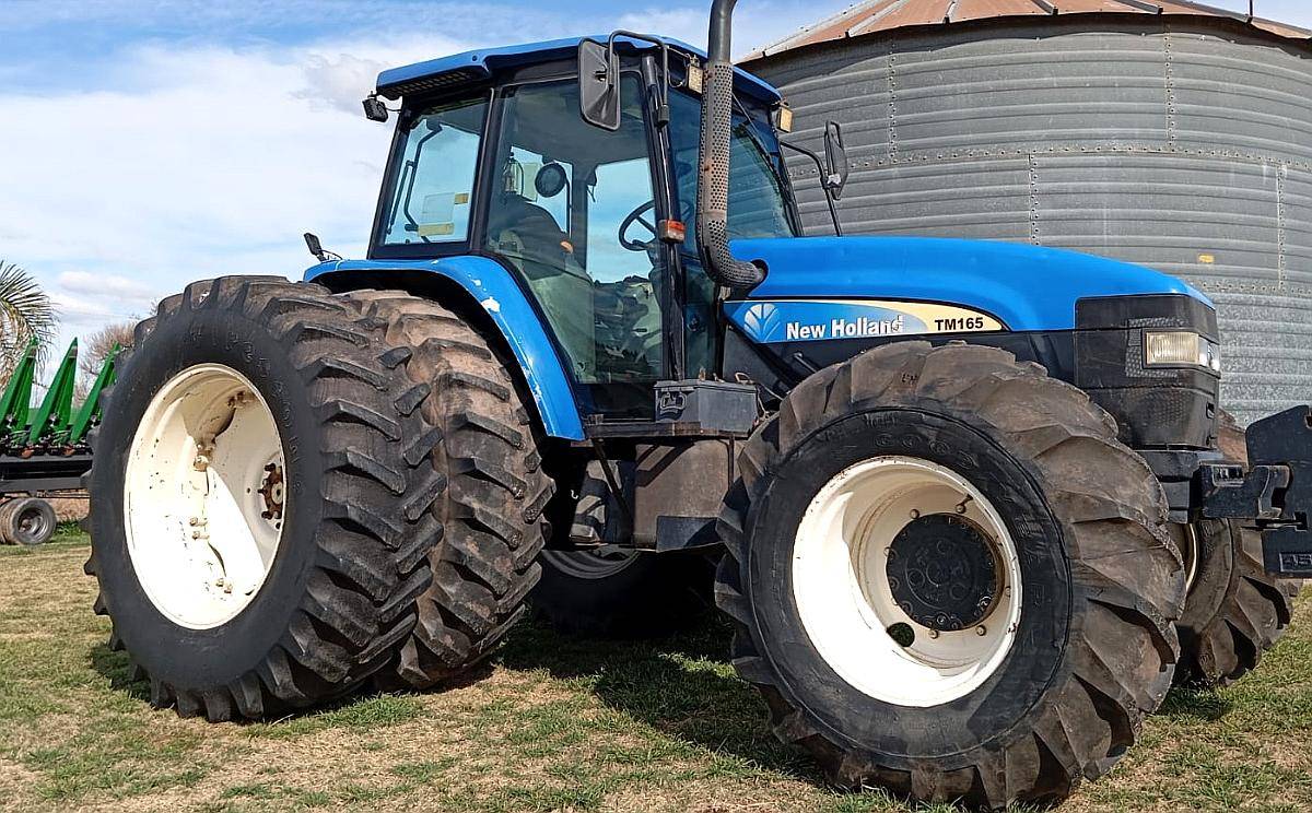 Tractor New Holland TM 165 HP - Semi Power Shift - Agroads