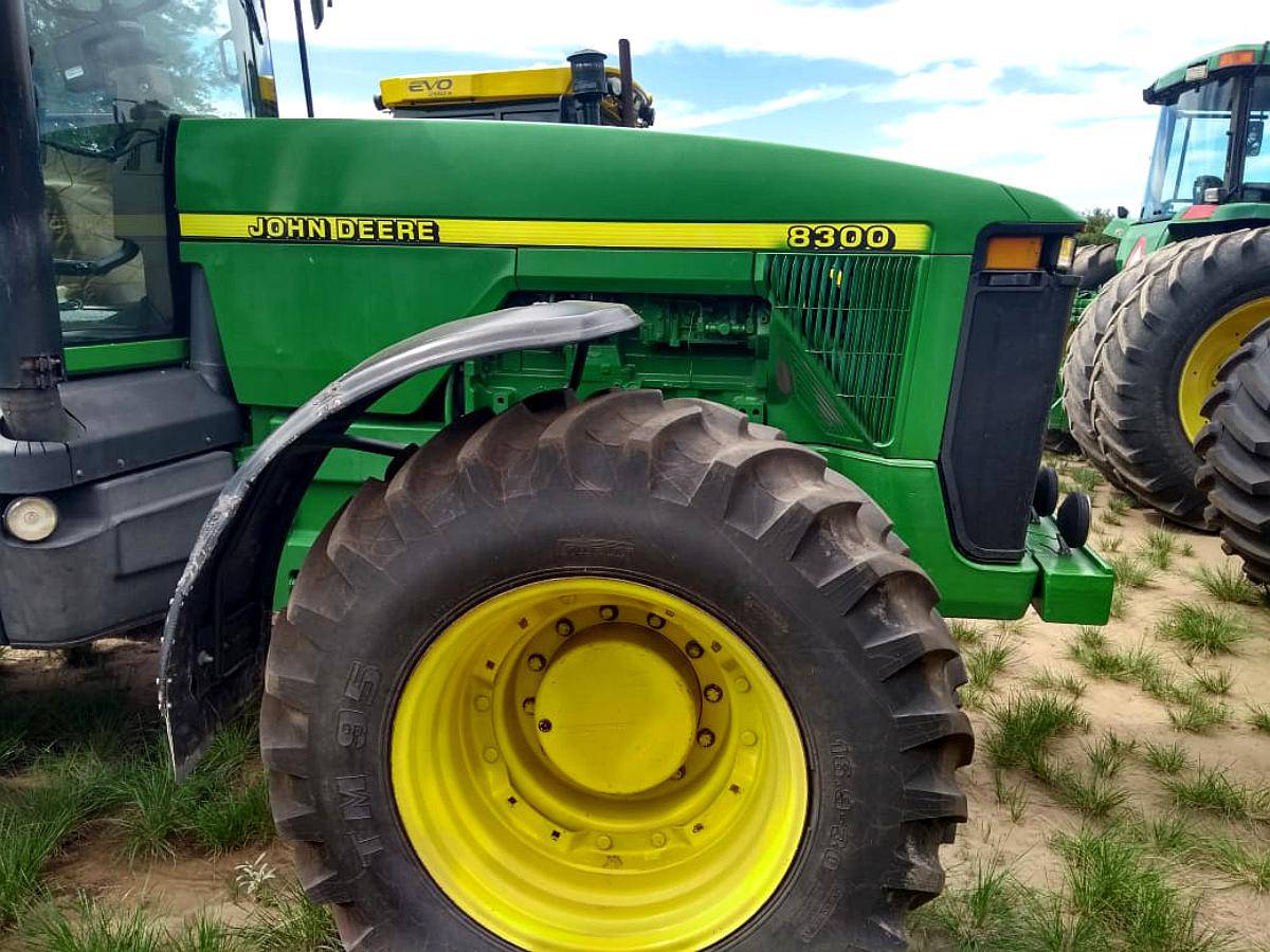Tractor 8300 John Deere - Año: 1998 - Agroads