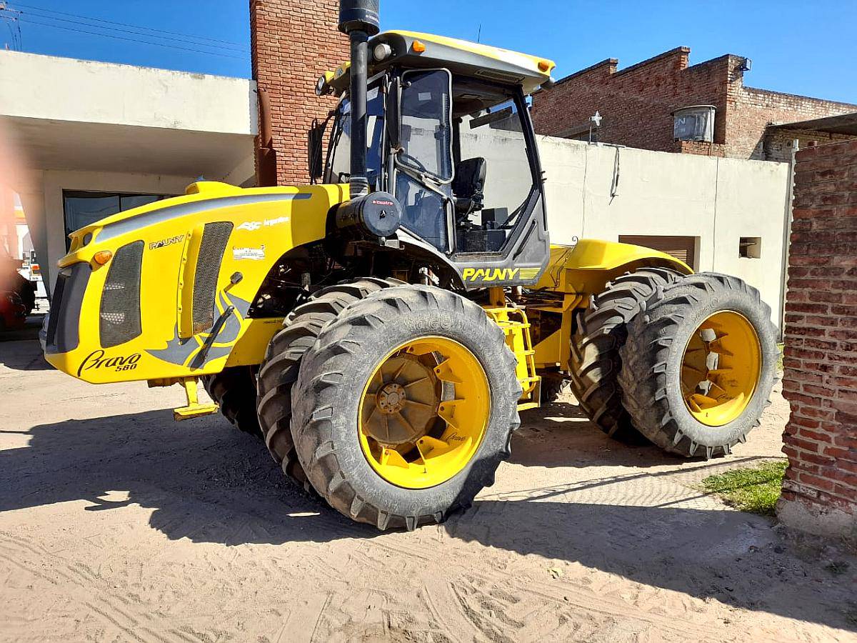 Pauny 580 muy Buen Estado - Año: 2015 - Agroads