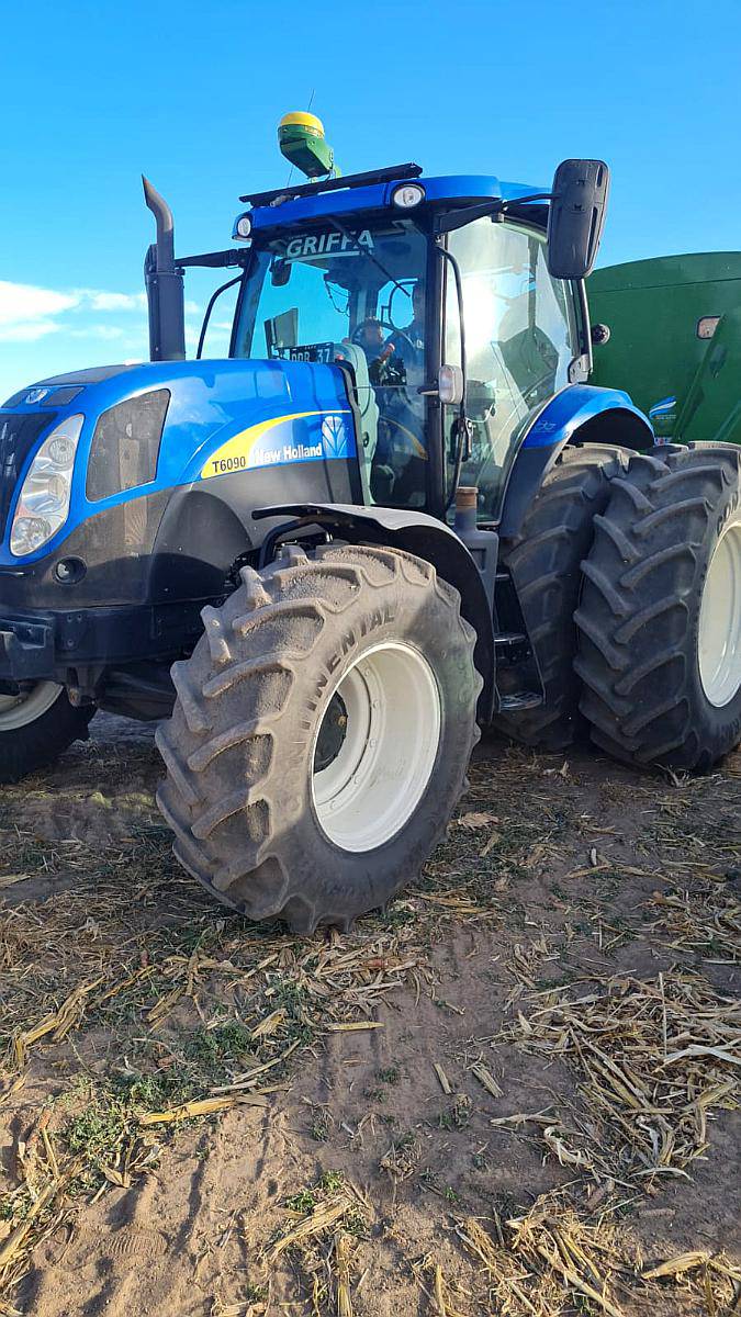 Tractor New Holland T6090 Dual con Piloto, 5000 HS, Mod 2016 - Agroads