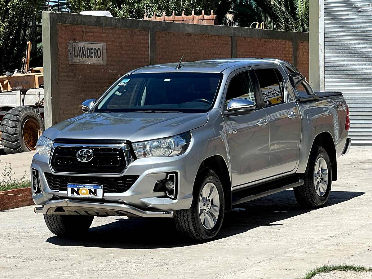 Toyota Hilux SRV 2019 Automática 4X4 - Año: 2019 - Agroads