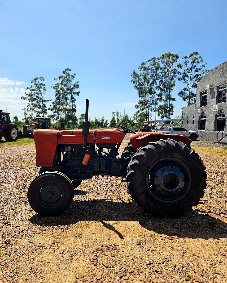 Tractor Fiat 400e con 3 Puntos e Hidraulico - Año: 1976 - Agroads