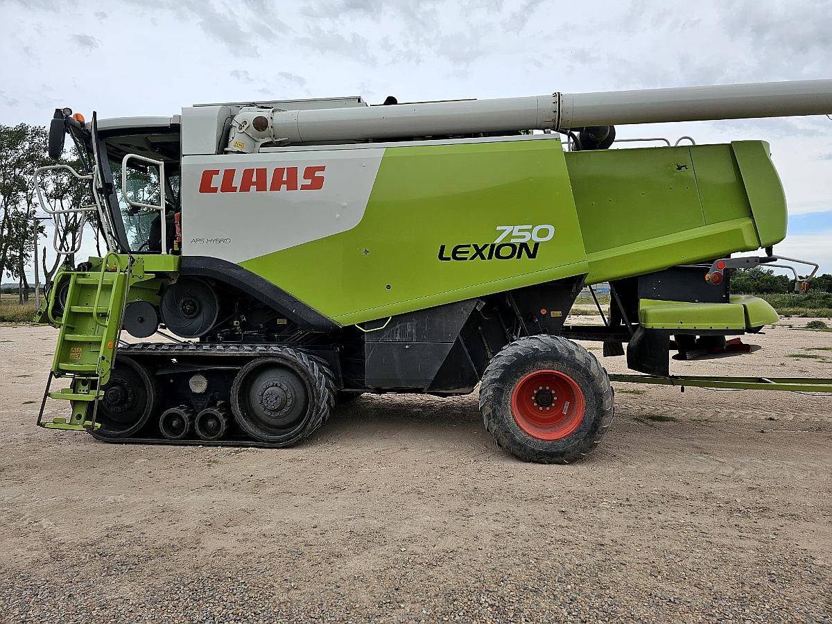 Cosechadora Claas Lexion 750 con Plataforma de 40 Pies - Agroads