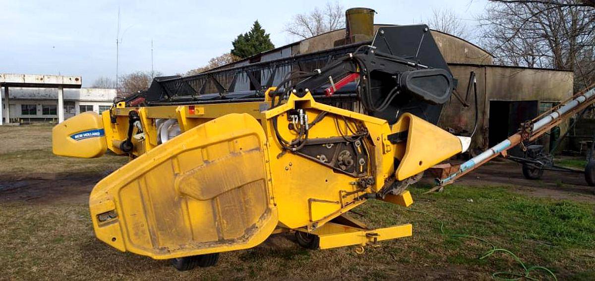 Plataforma NH 740 de 25 Pies 2016 - muy Buena - Año: 2016 - Agroads