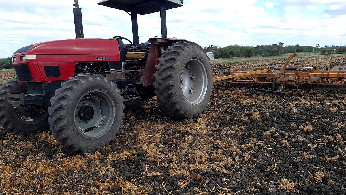 Tractor Case C80, año 1998, 80 HP, Motor Reparado 200 HS. - Agroads