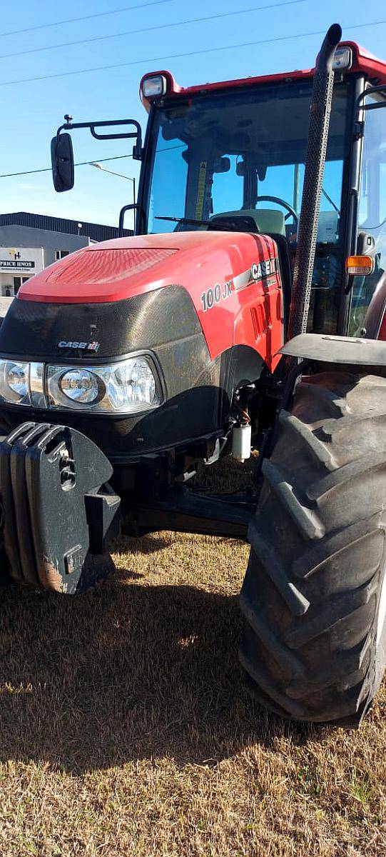 Tractor Case Farmall 100 JX año 2018 - Año: 2018 - Agroads