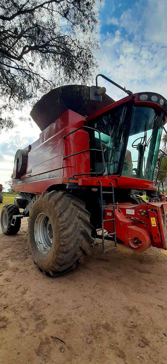 Case 2688 - 2012 - Pies - Año: 2012 - u$s 245.000 - Agroads (cod: 811581)