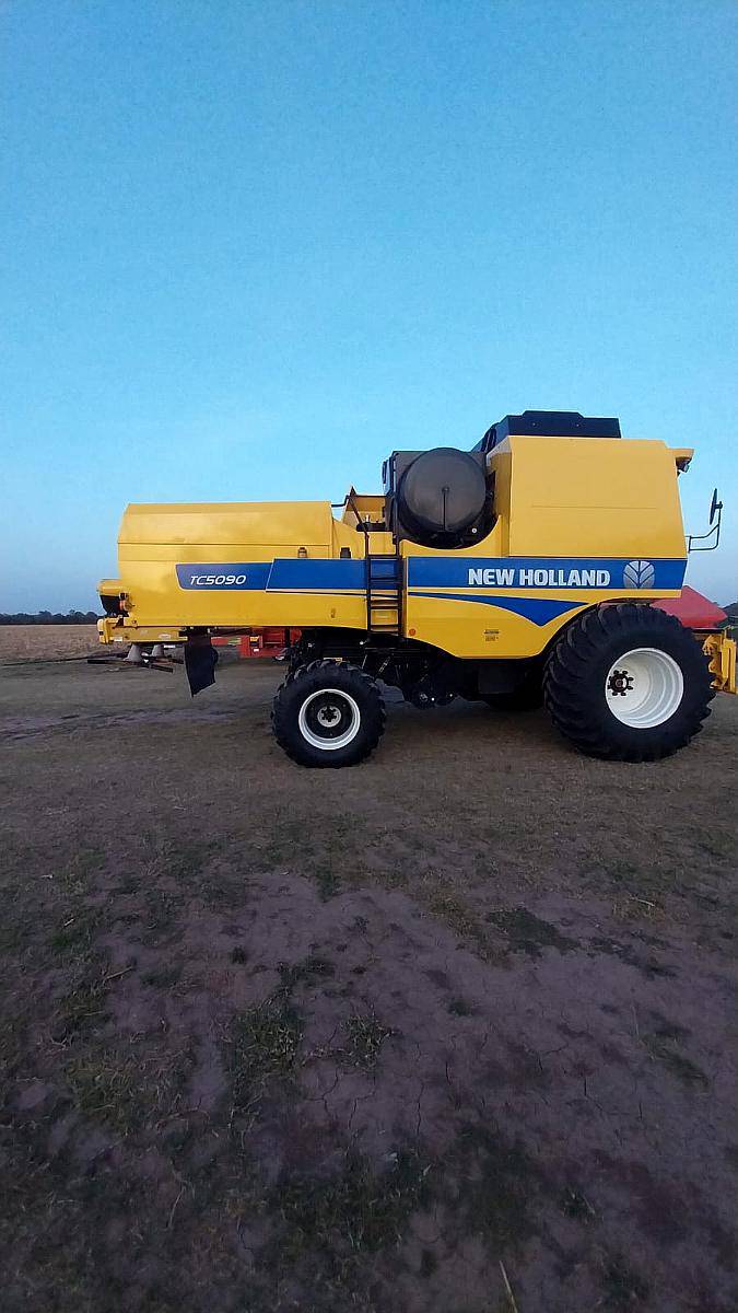 Cosechadora New Holland TC 5090 2017 - Año: 2017 - Agroads