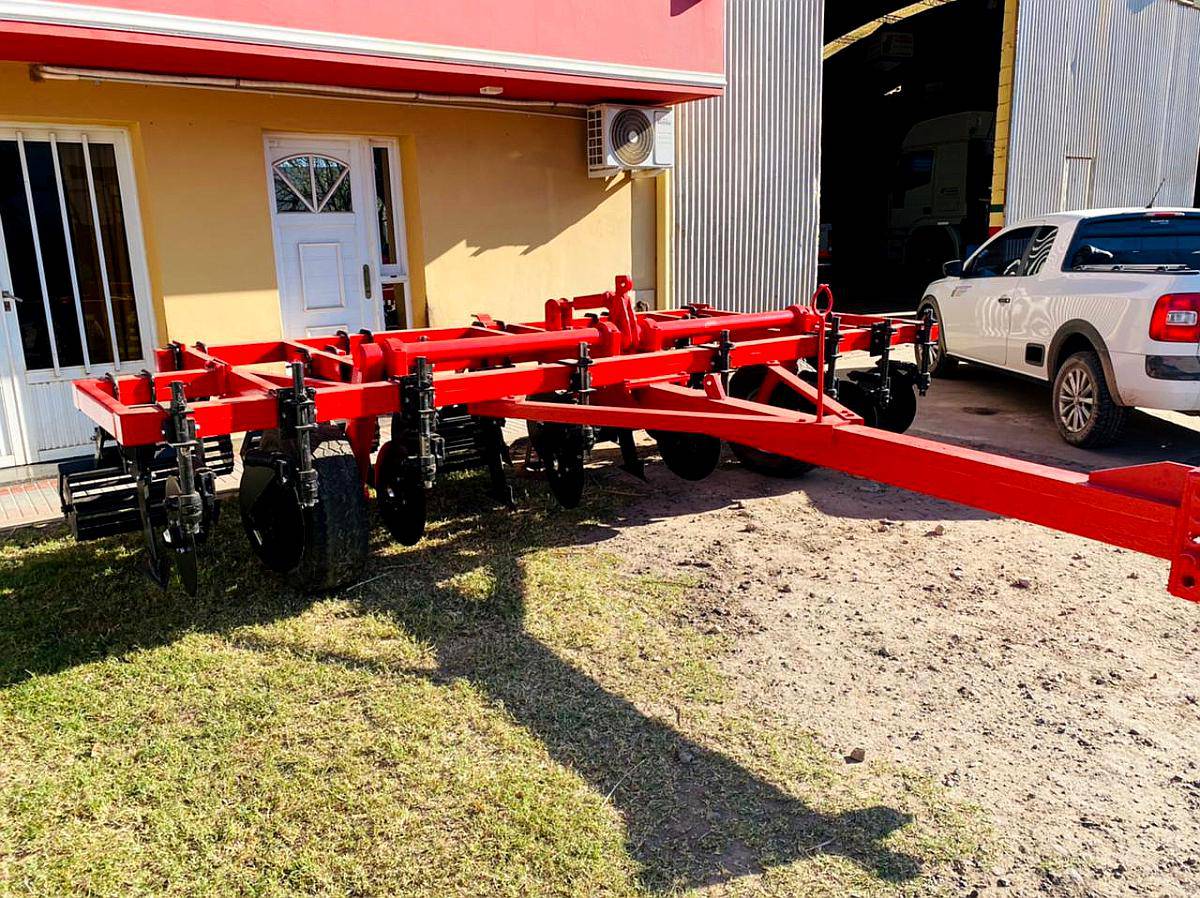 Paratil de 11 Timones Nuevos con Rolos Disponible - Agroads