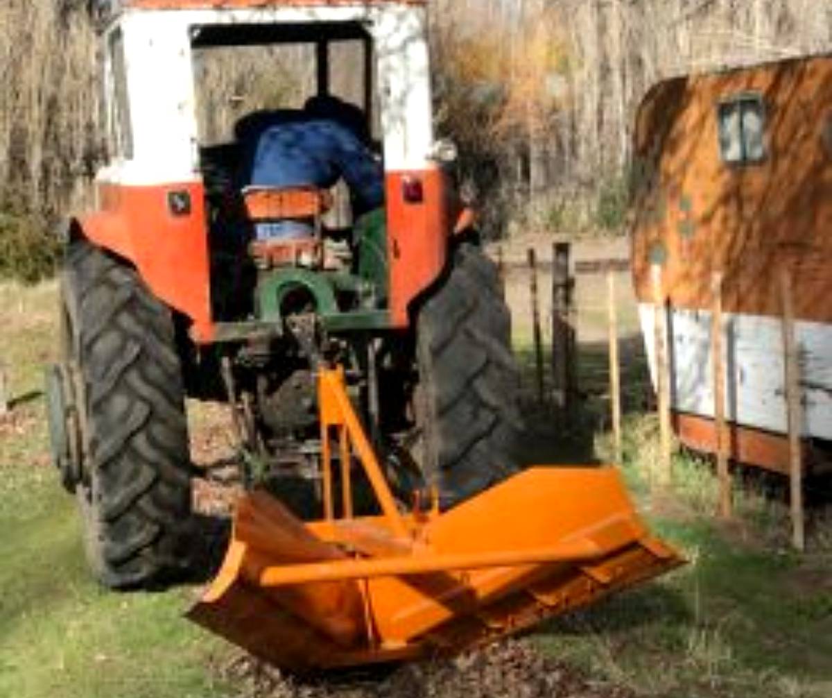 Zanjador de Arrastre de 3 Puntos L18 - Año: 2022 - Agroads