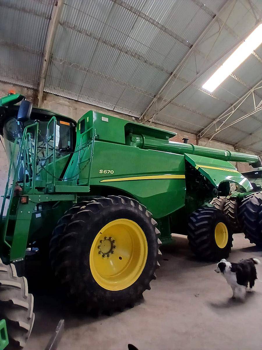 Cosechadora John Deere S 670 Plataforma 640 FD Mod. 2017 - Agroads