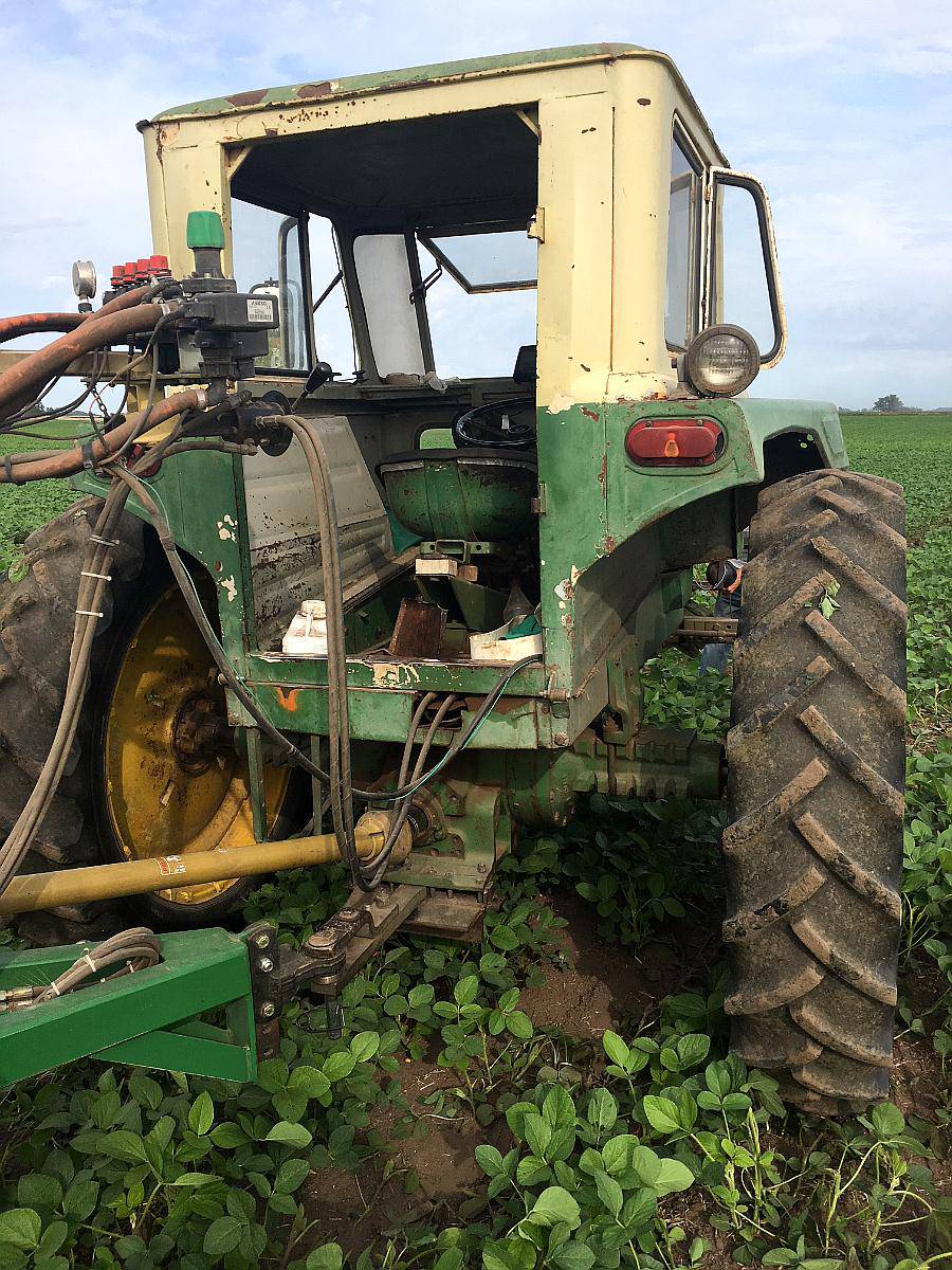 Tractor John Deere 2730, Rodado 15.5-38 - Año: 1981 - Agroads