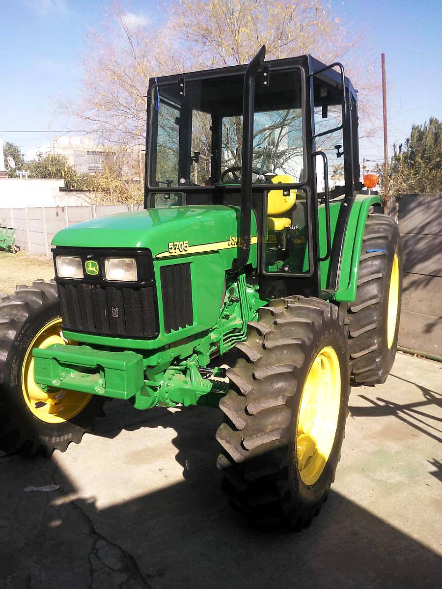 Tractor John Deere 5705 Doble Tracción 72hp - Año: 2005 - Agroads