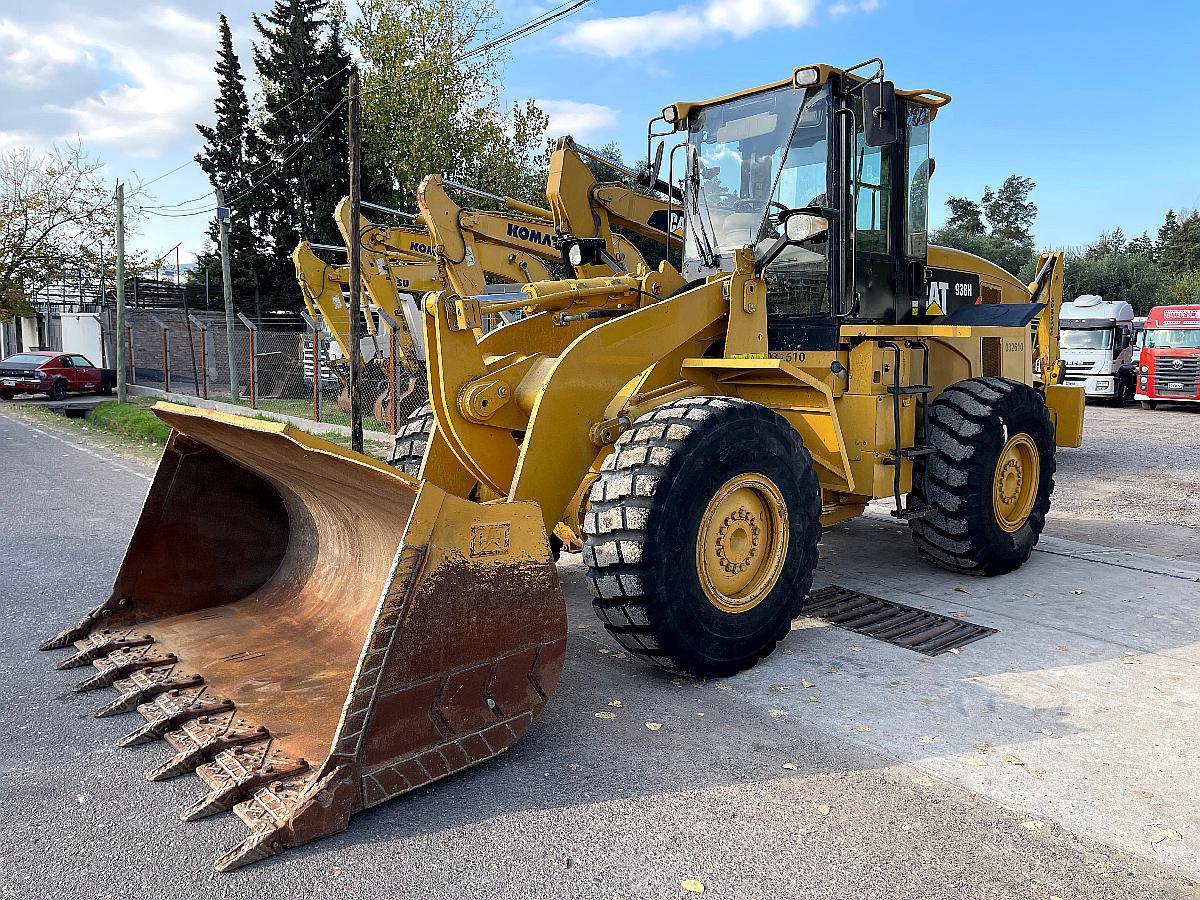 Caterpillar 938h 2013 9.000hs - Año: 2013 - Agroads