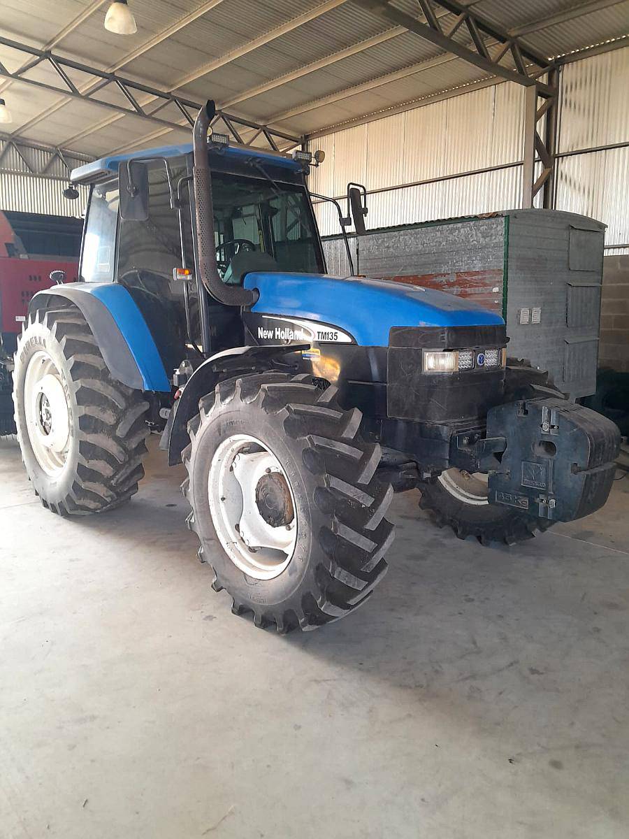 Tractor NH TM135 Sps, Mod 2005, 11000 HS, Circuito Cerrado - Agroads