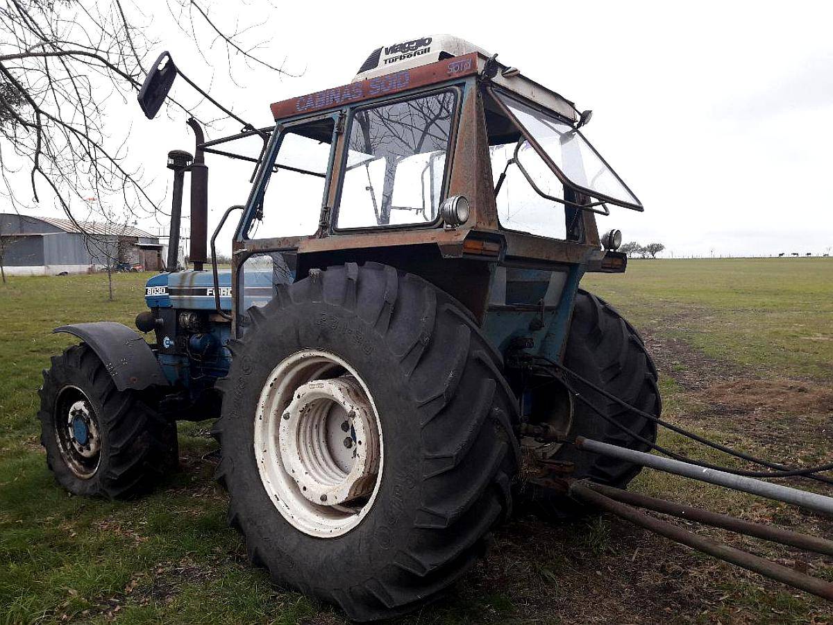 Ford Modelo 8030 Doble Tracción.toma de Fuerza Independiente - Agroads