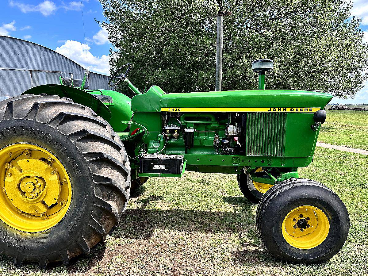 Tractor John Deere 4420 año 74 - Año: 1974 - u$s 21.000 - Agroads