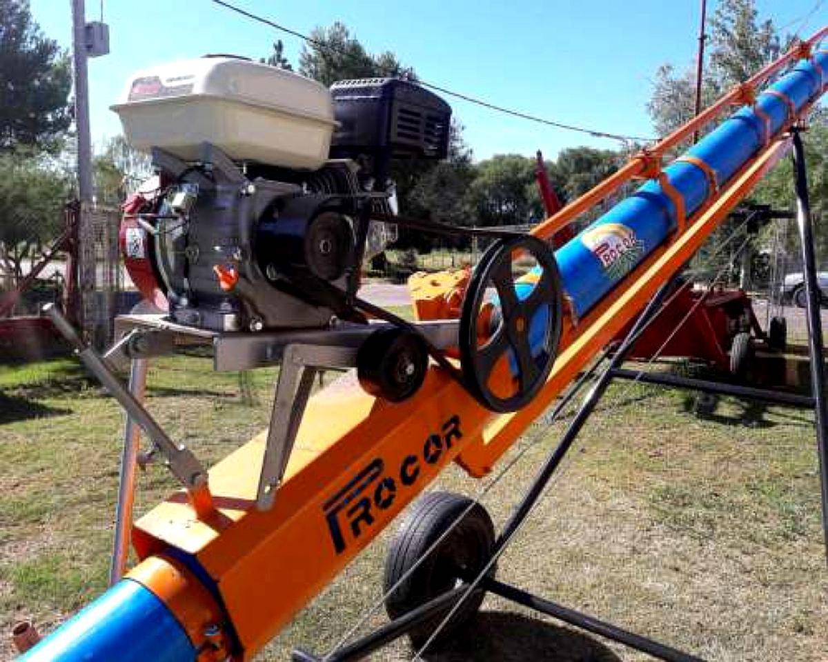 Chimango Cargador de Sembradora a Explocion de 8 Metros - Agroads