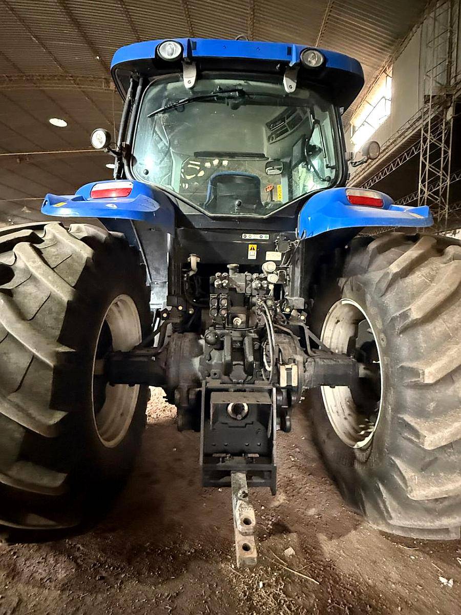 Tractor New Holland T7 260 2017 - 235hp - Solos 2.100 Hs - Agroads