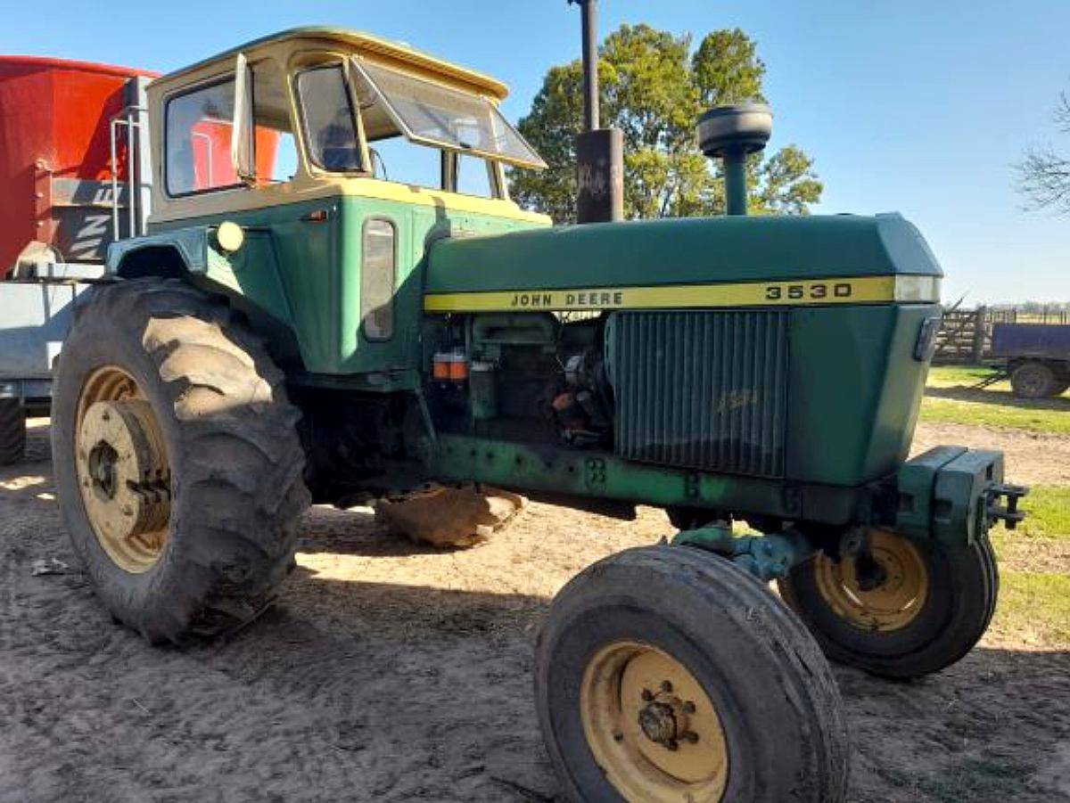 John Deere 3530 - año 1978 - Año: 1978 - Agroads