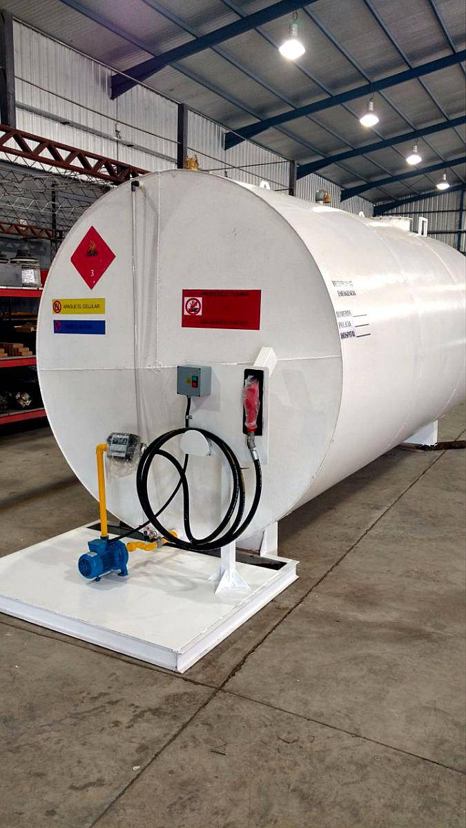 Tanque 10.000 Lts con Kit Descarga - $ 463.941 - Agroads (cod: 622080)