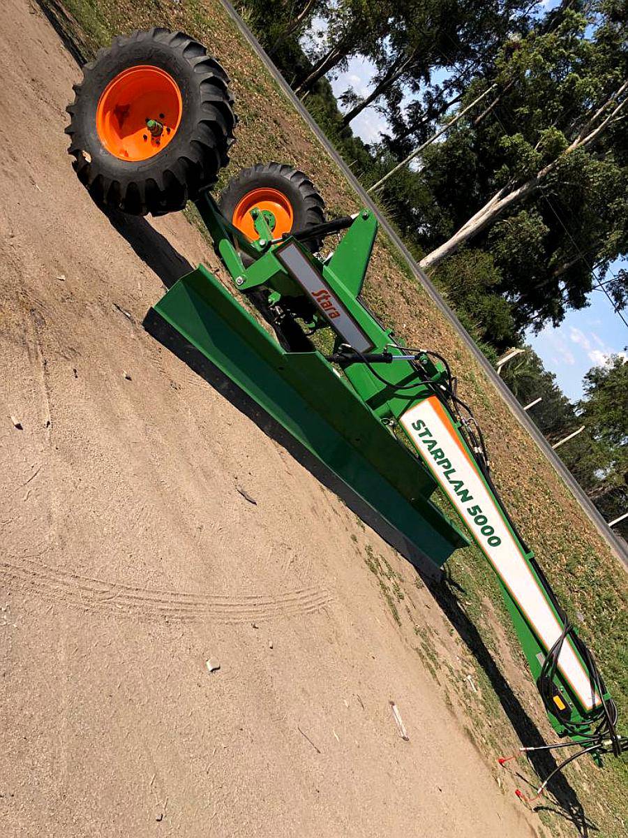 Niveladora Stara Starplan 5000 Hidraulica con Neumaticos - Agroads