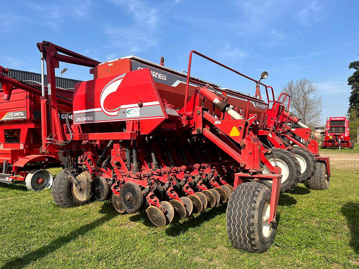 Sembradora Crucianelli Pionera 3120 de 31 a 20 - Año: 2011 - Agroads