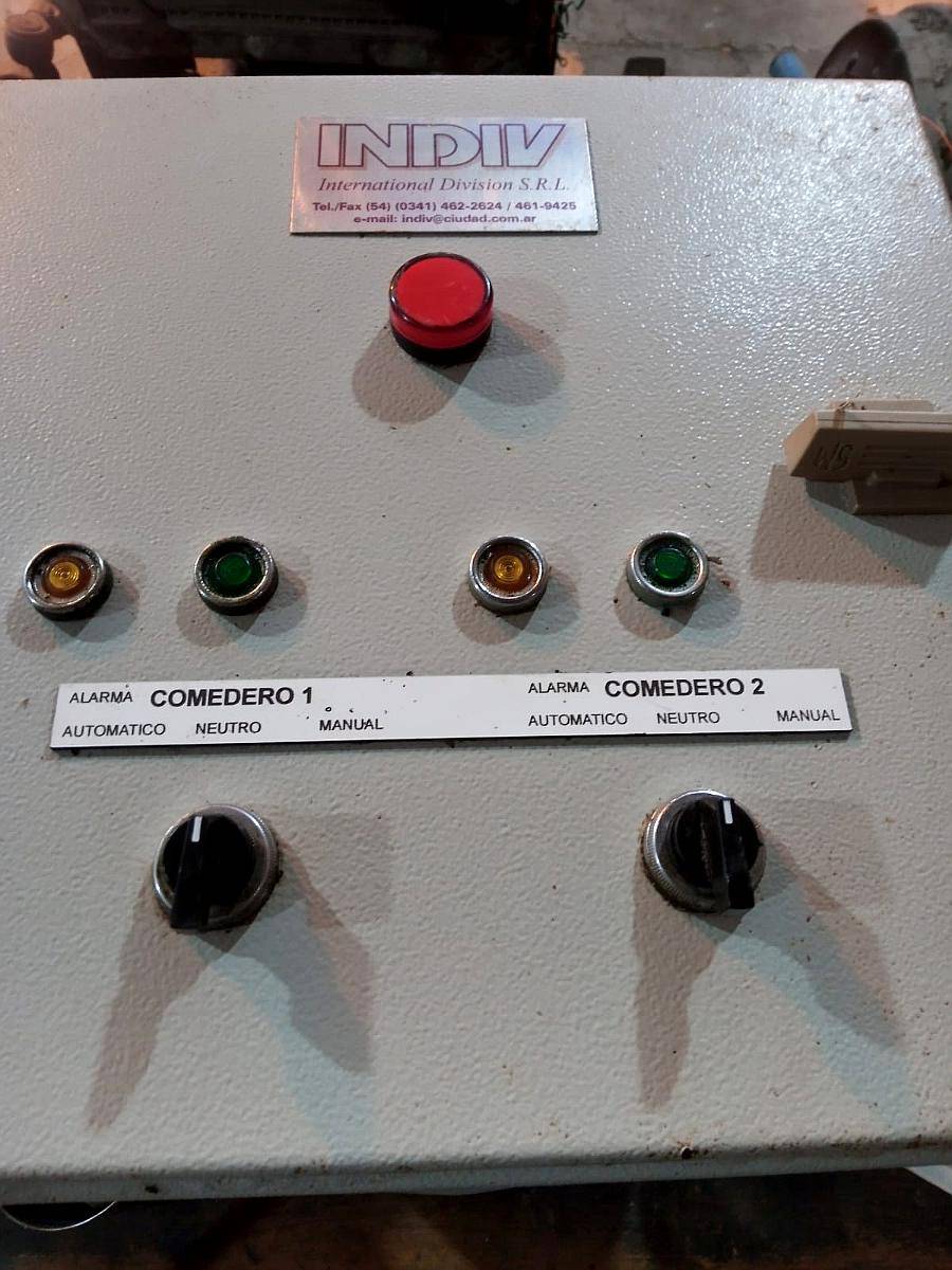 Comedero Indiv 160 Mts con Faltantes de Platos - Agroads