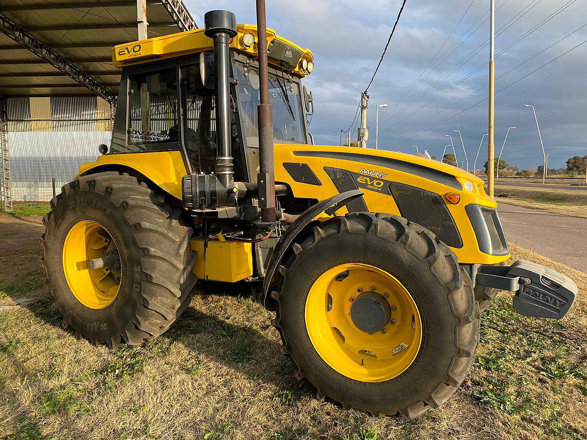 Tractor Pauny EVO 250a año 2019 - Año: 2019 - Agroads