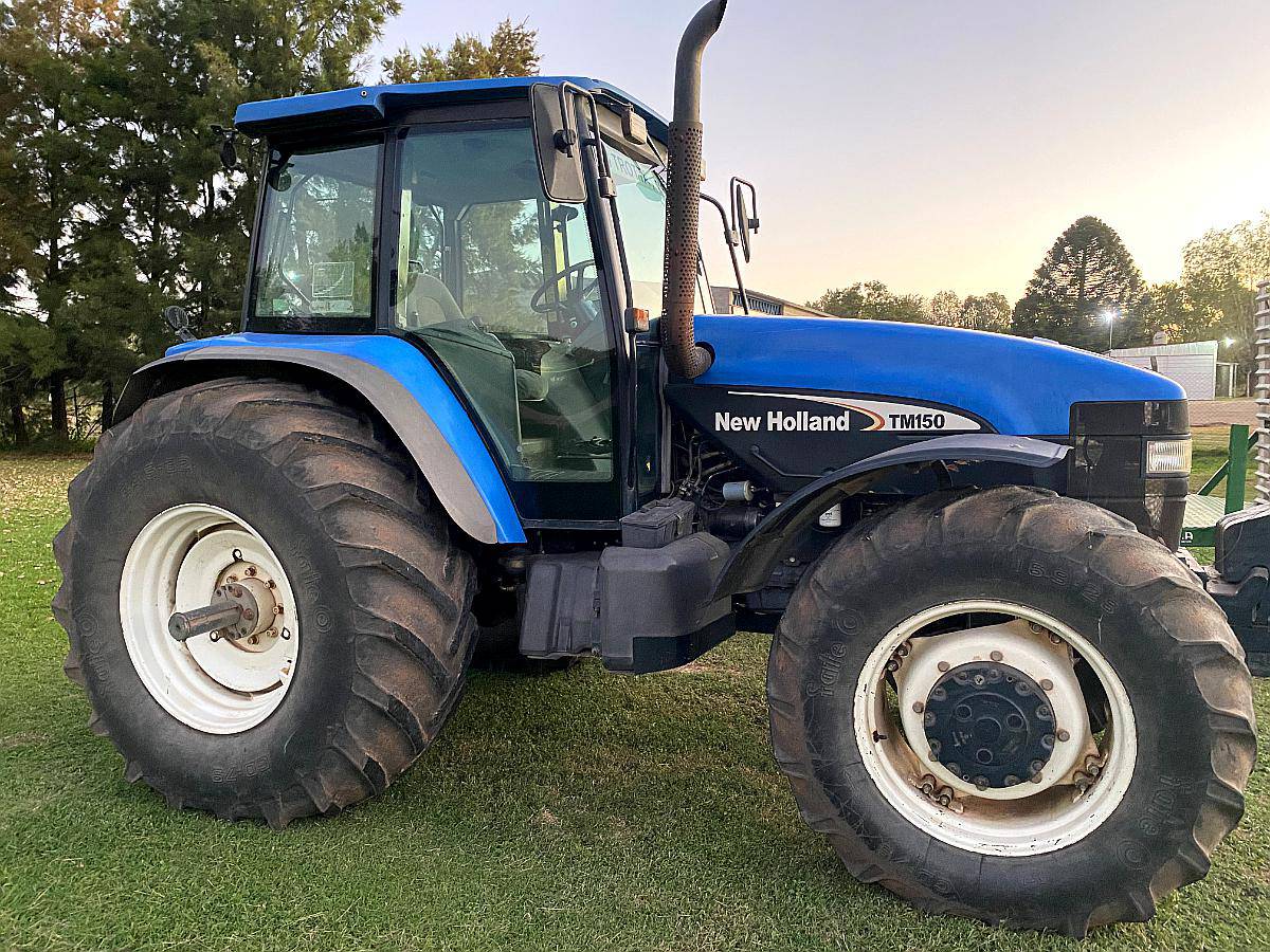 Tractor New Holland TM150 - 2004 - Año: 2004 - Agroads