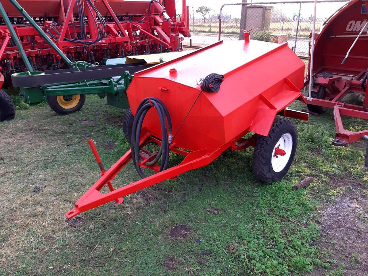 Cisterna 1200 Litros con Bomba - $ 45.000 - Agroads