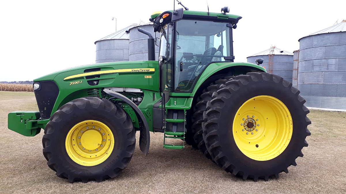 Tractor John Deere 7230 J - Agroads