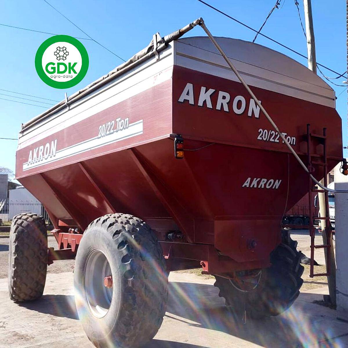 Tolva Akron de 20/22 TN - Usada - Año: 2009 - u$s 44.000 - Agroads